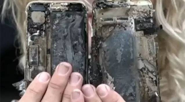 Το iPhone 7 εξερράγη και καίγεται το αυτοκίνητο 10235_0
