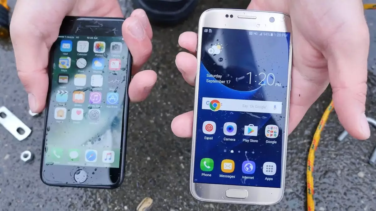 Qui va a durar més temps a l'aigua: 7 iPhone contra el Galaxy S7? 10447_0