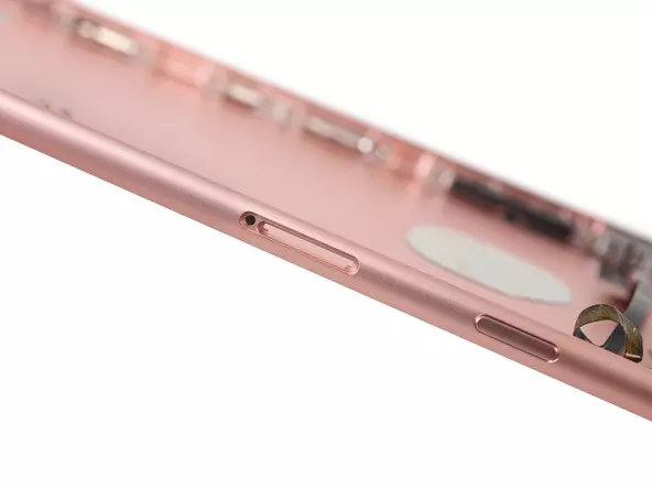 iPhone 7 Plus nakon analize iFixit. Ono što je tamo sa održavanja, baterije i kako koristiti prostor oslobođen od mini-priključak 10478_13