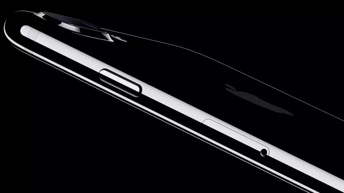 Apple non è la stessa. iPhone 7 Plus è già iniziato, ora aspetta fino a novembre 10554_0