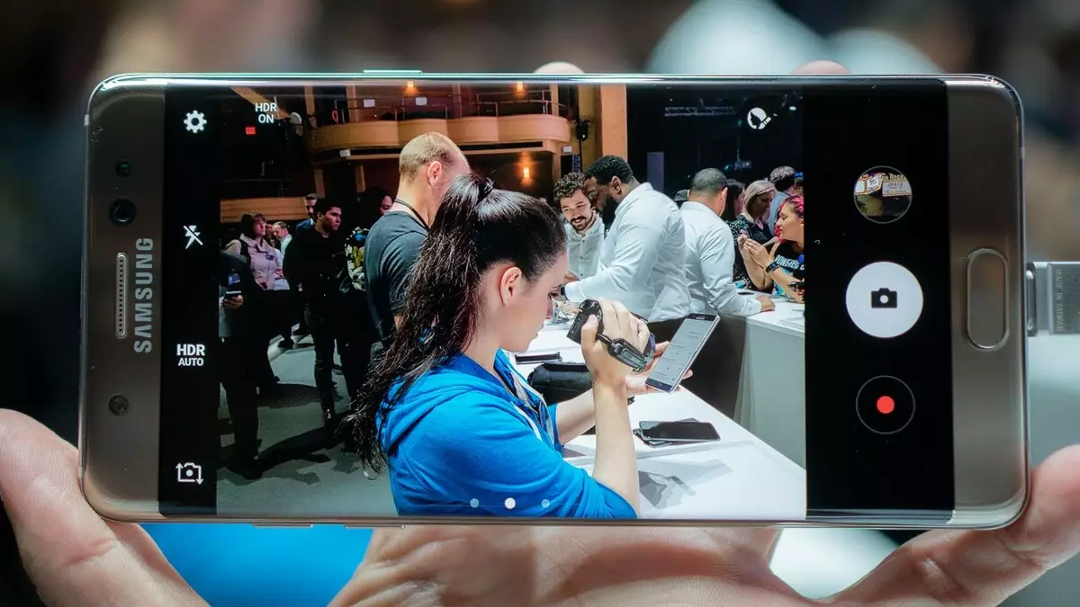 Sapa kamera sing luwih apik? Samsung Galaxy Note 7 Anyar dibantah karo kapal penggedhe liyane 10698_0
