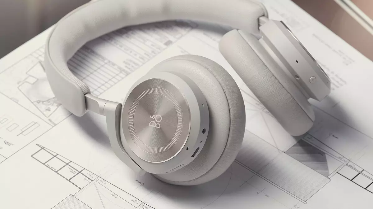 Ntho ea letsatsi: Bang & Olufsen Beoplay Hx ba fana ka rekoto ea Automomy