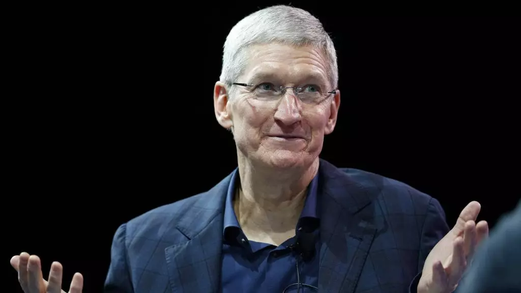 Главен извршен директор на Apple Tim Cook зборува на конференцијата WSJD во Lagna Beach