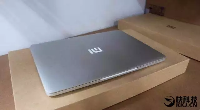 Priser og funksjoner i fremtiden Laptop Xiaomi 10805_1