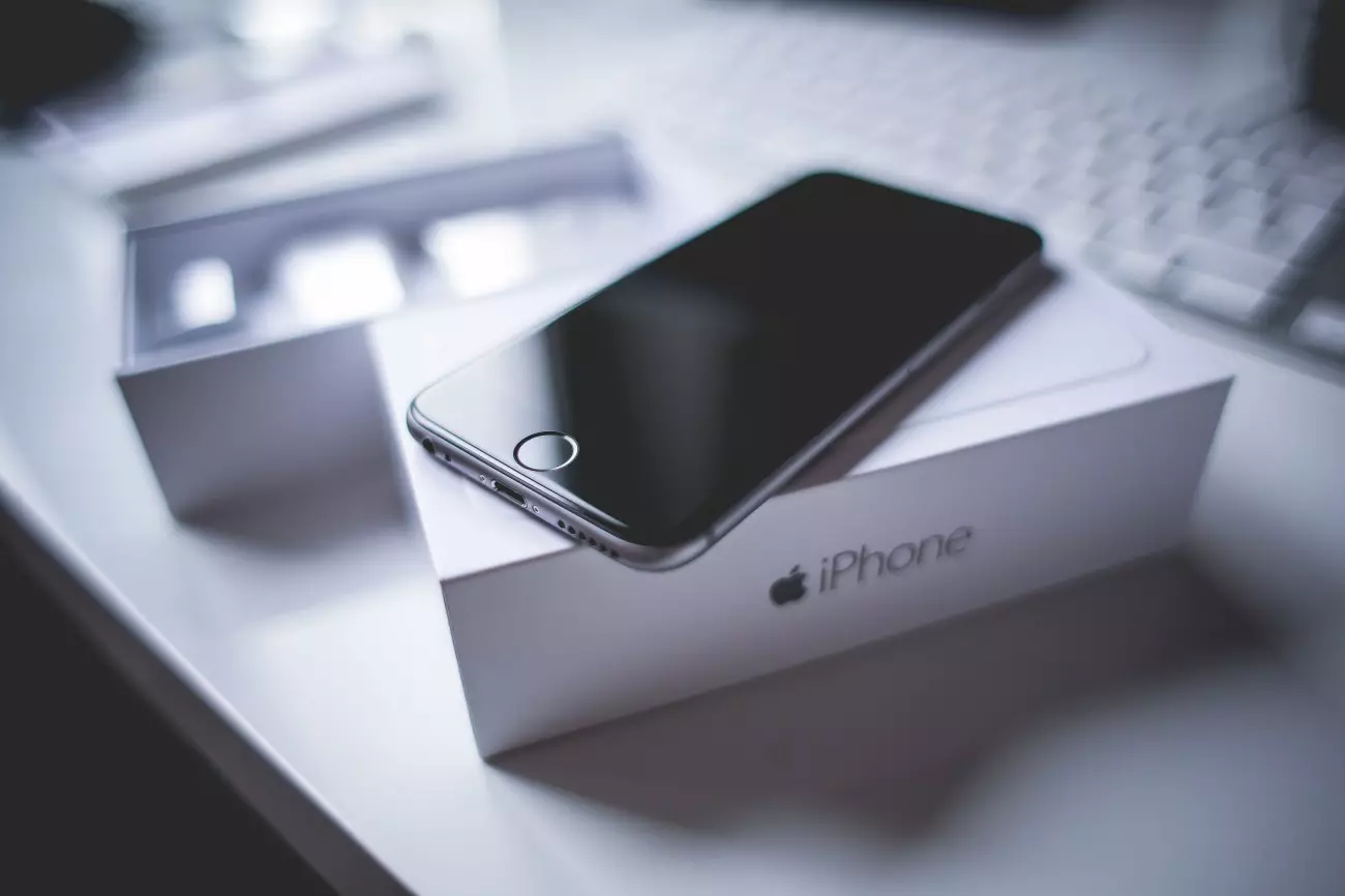 iphone 6 với giá 5000 đô la, người không biết gì 11152_0