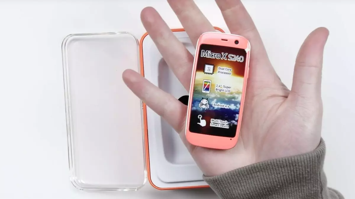 Den mest kompakte smarttelefonen på Android er enda mindre enn du kan forestille deg 11334_0