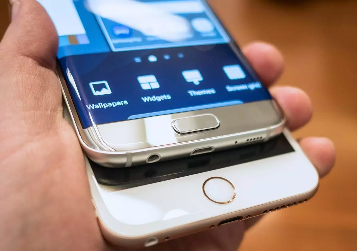 Pruebas de durabilidad sin montaje y despiadadas Galaxy S7 Edge y iPhone 6s