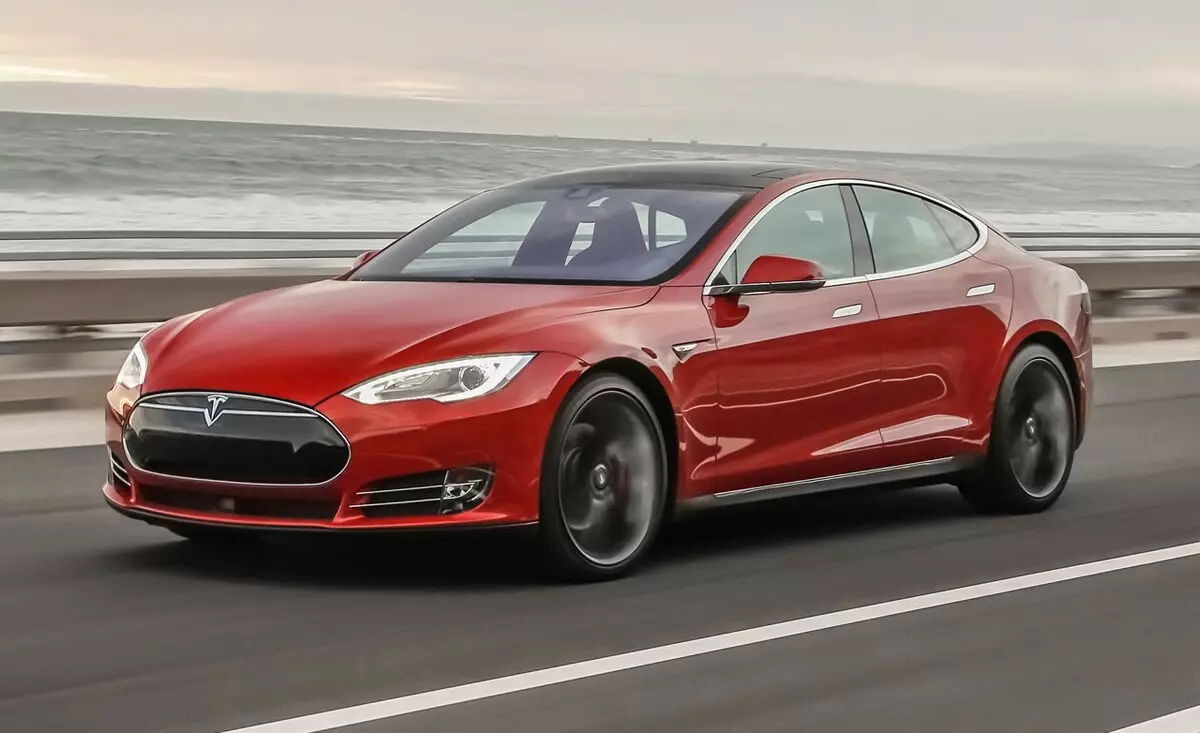 Tesla Model S pentru 499 USD