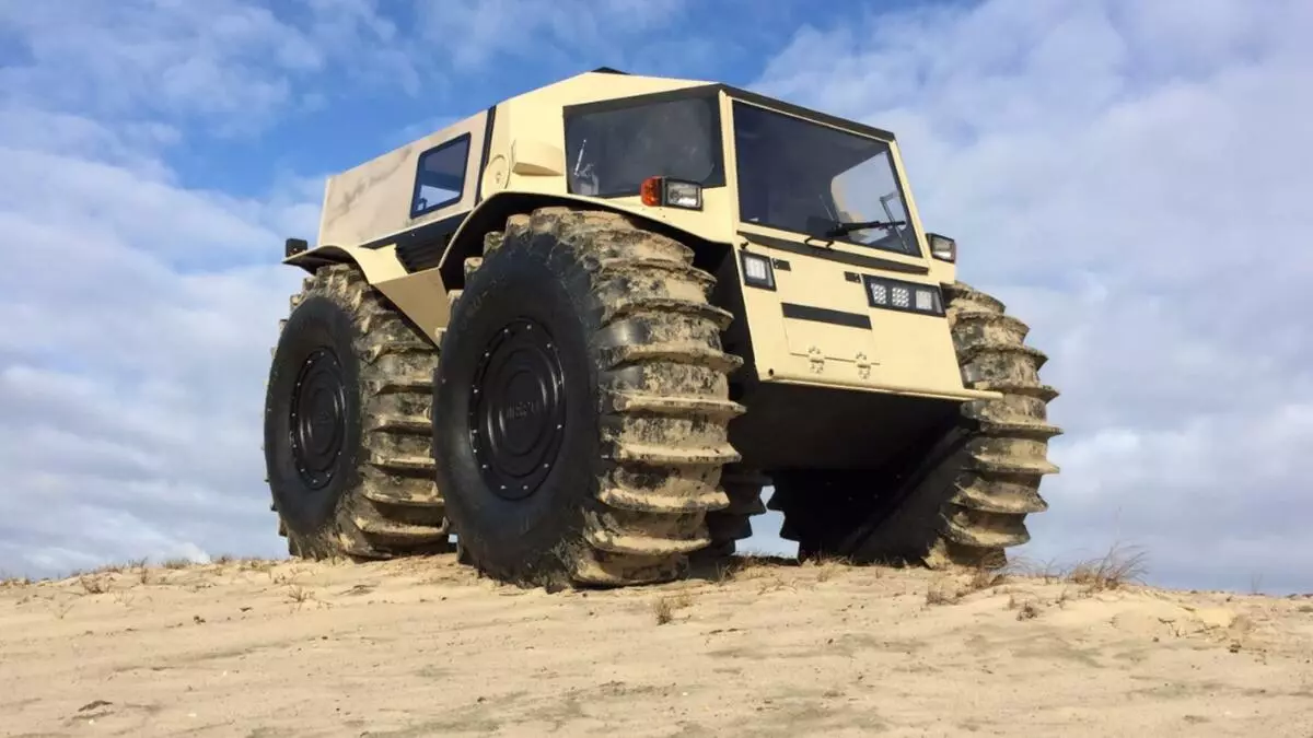 As jy dink dat Geländewagen is 'n koel SUV, het jy nog nie gesien Russiese Sherp 11723_0