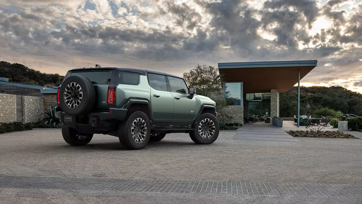 Photosst: SUV GMC Hummer EV SUV จะได้รับการชาร์จย้อนกลับ