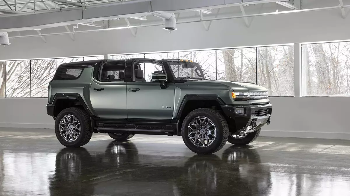 Photosost: SUV GMC Hummer EV SUV recevra une charge inversée 1175_1