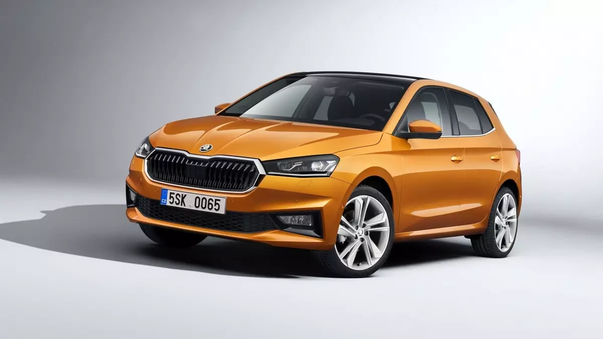 Photosost: Škoda Fabia Hatchback Yeni nesilde daha cesur hale geldi 1193_2