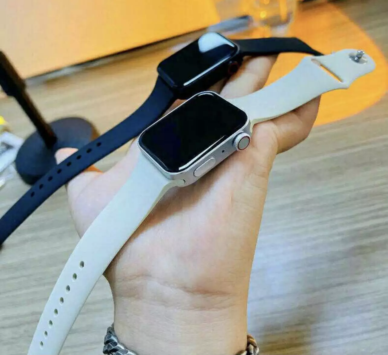 שיבוטים סיניים Apple Watch סדרה 7 כבר על מכירה 121_2