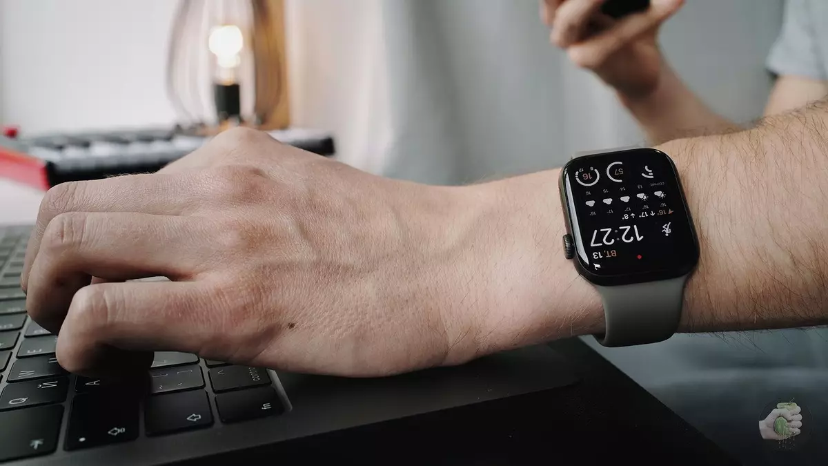 Apple je začel Apple Watch Series 5 in SE nadomestnega programa, če se ne zaračunajo v načinu varčevanja z energijo 1365_0