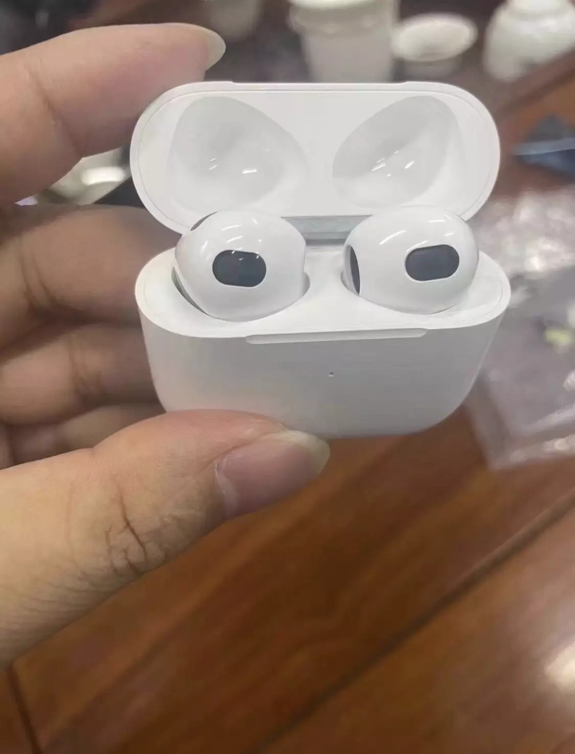 It became known how AIRPODS 3 will look like 1423_2