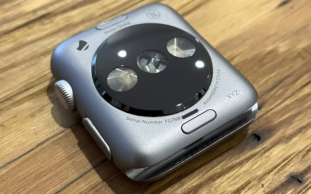 Olhe para as fotos do protótipo do primeiro Apple Watch