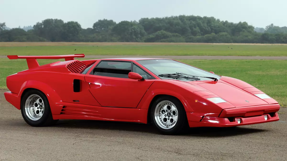 Photosost: Lamborghini reviveu a legenda Countach 183_1