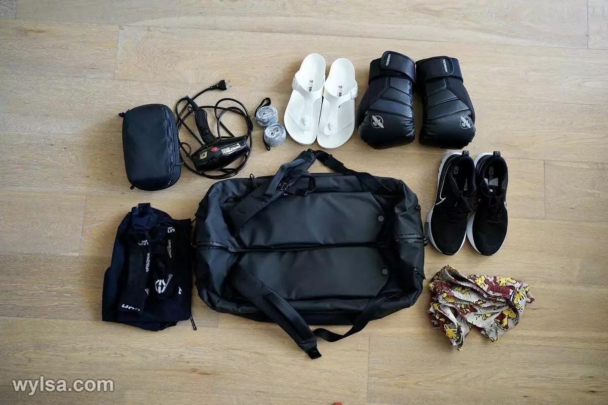 Overview of the perfect sports bag PEAK DESIGN TRAVEL DUFFELPACK 65L 191_1