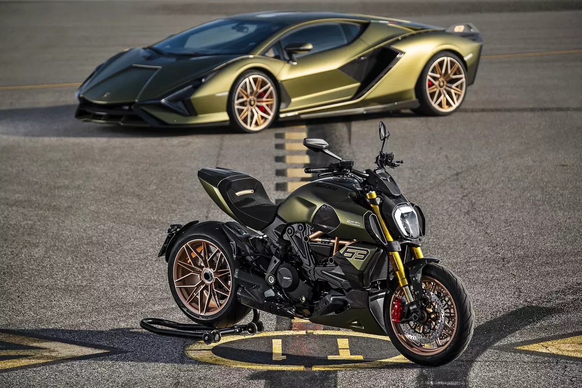 Photosost: Lamborghini en Ducati Verslaan Bike Diavel 1260 Hypercar Sian FKP 37 1988_1