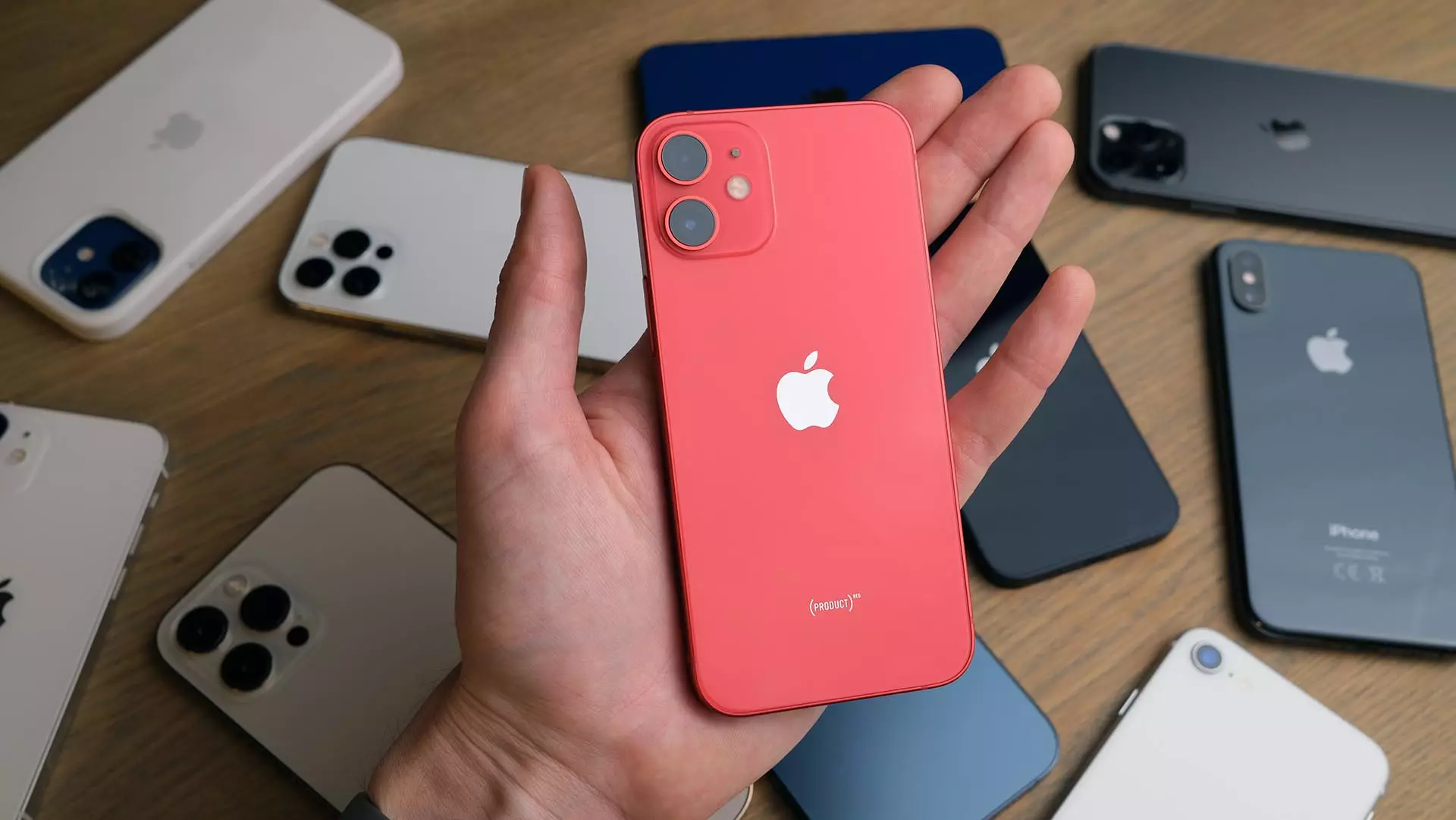 Նախ նայեք iPhone 12 Mini- ին