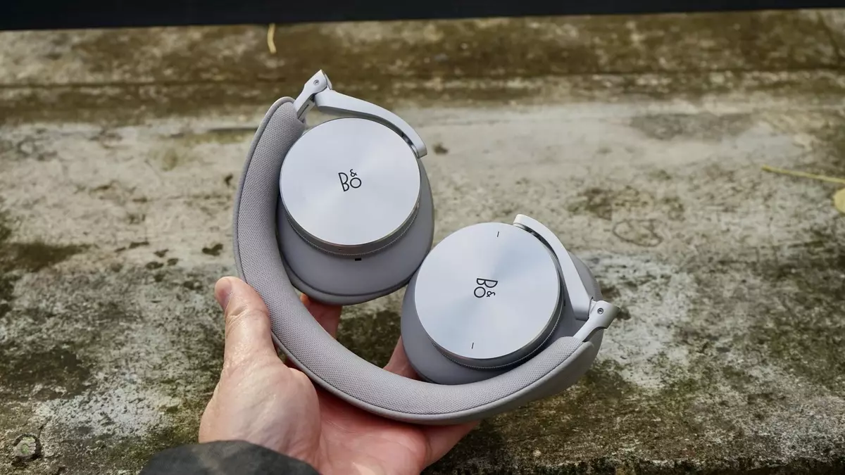 Bang & Olufsen Beoplay H95 Athbhreithniú H95 2143_6