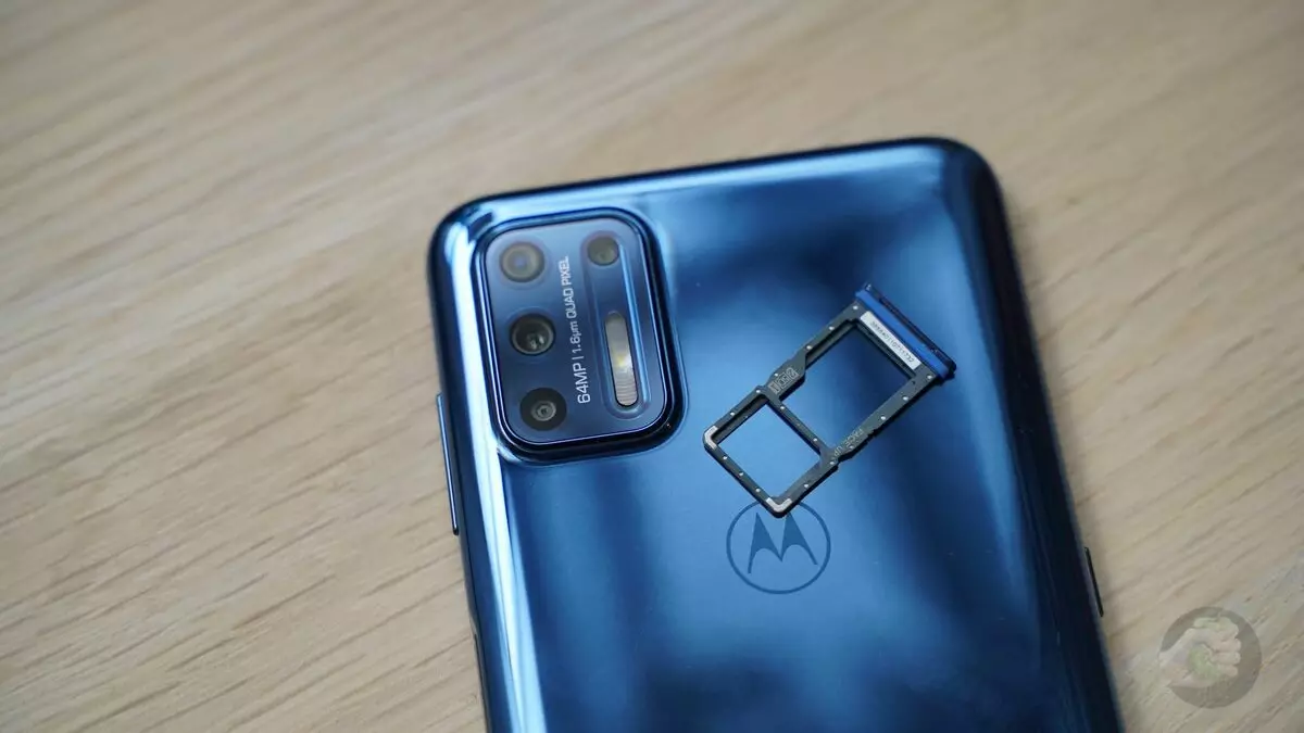 Motorola G9 Plus Общ преглед: средно гигант 2228_9
