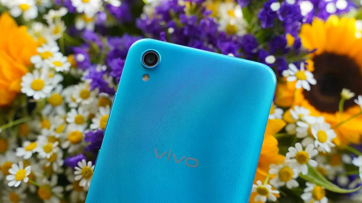 Vivo Y1s ပြန်လည်သုံးသပ်ခြင်း - minimal အပေါ် Android