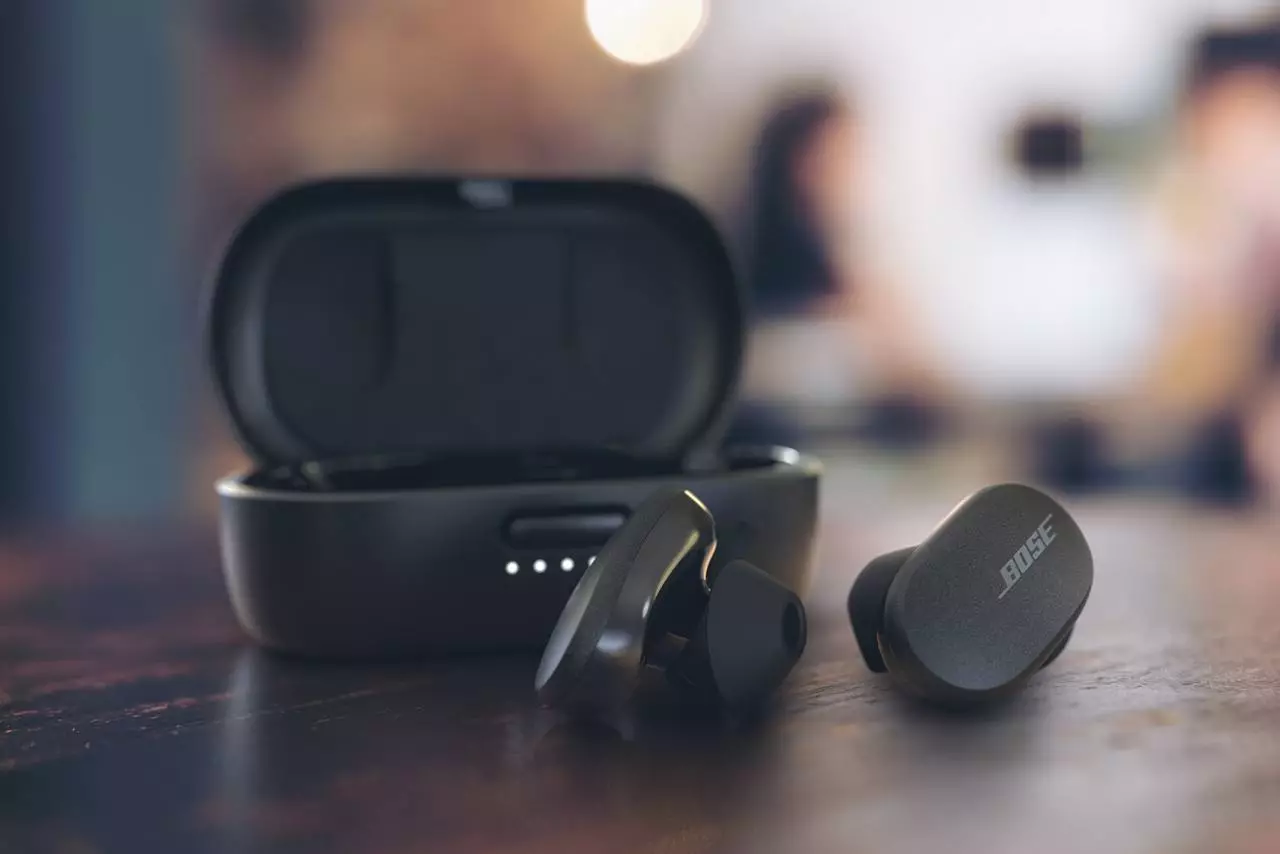 Bose menunjukkan dua model baru: earbuds tenang dan earbuds sporter 2423_2