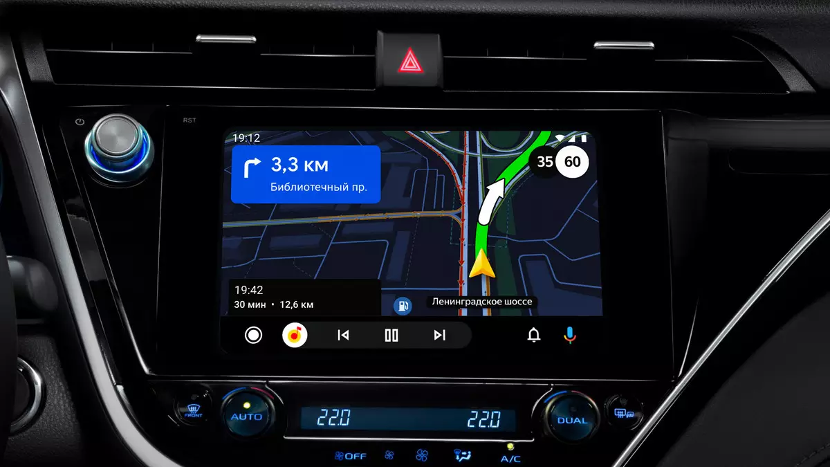 MuCarplay uye Android Auto, iyo yandex.navigator uye yandex.maps pakupedzisira. 242_2