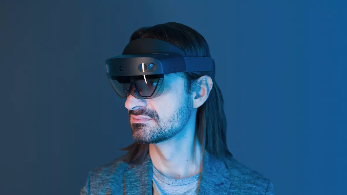 Microsoft Hololens 2 hjälm är tillgänglig för beställningar till alla önskningar.