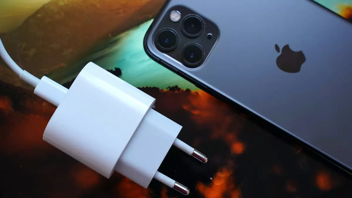 iPhone 12 supporterà la ricarica wireless con una potenza di 15 w