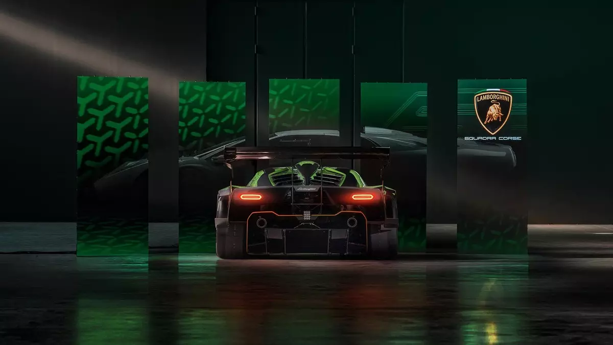 Phothost: Еден од Четириесет Lamborghini Essenza SCV12