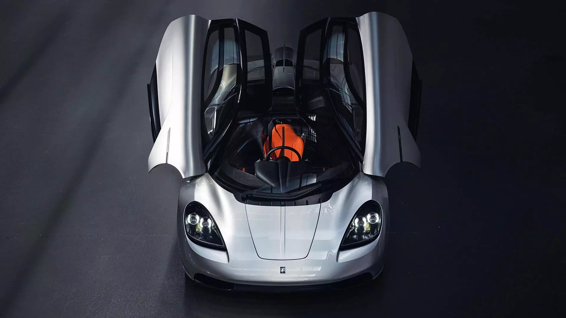 Ipinakita ang GMA T.50 Hypercar. Ito ang kahalili ng maalamat na McLaren F1 na may power steering wheel 2641_0