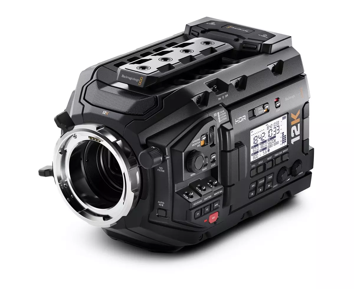 La cosa del dia: BlackMagic elimina en 12K 60 fps. Car 2717_4