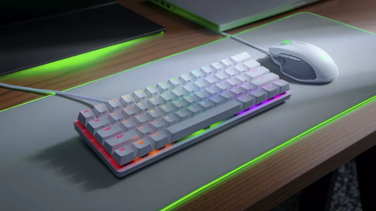 Razer introduċa l-compact ottiċi-mekkaniċi tal-keytsman Mini