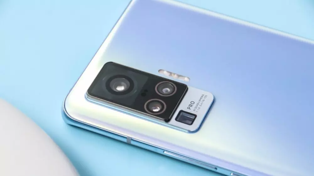 Soon in Russia will introduce Vivo smartphones with steep cameras