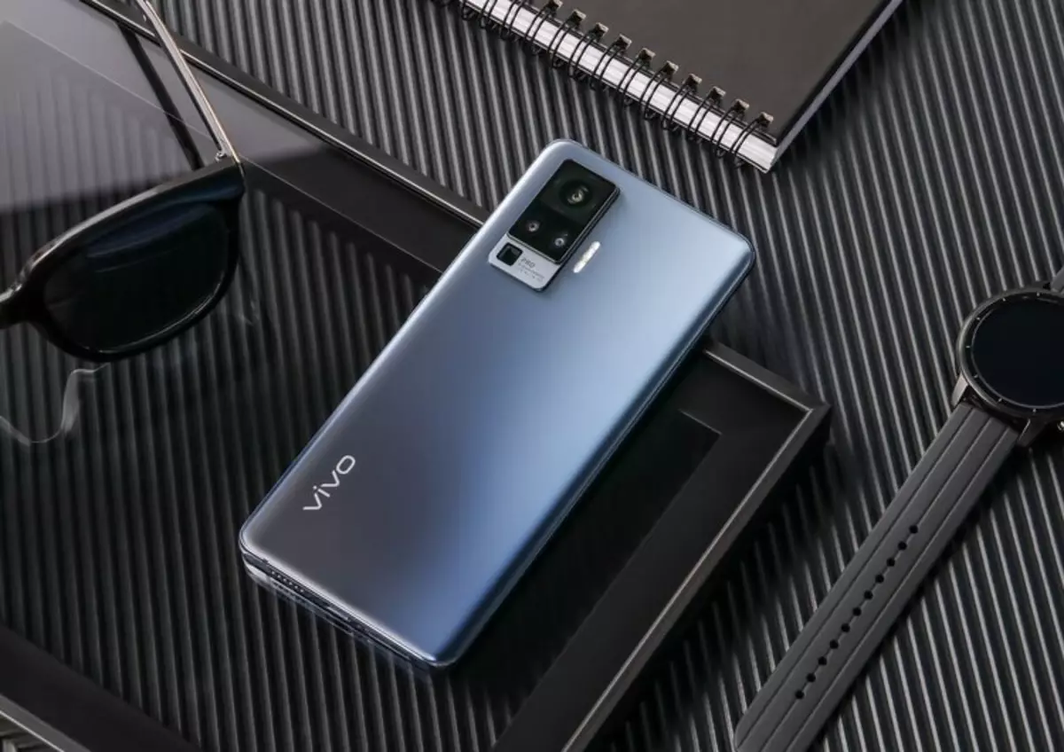 Snart i Rusland vil introducere vivo smartphones med stejle kameraer 2738_1