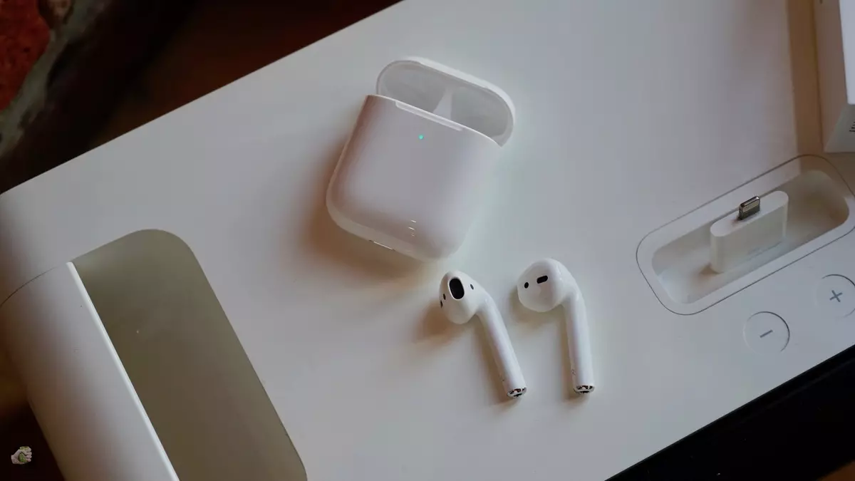 Apple နှင့် Beads headphone လိုင်း - အက်ပဲလ်နားကြပ်များမှ Airpods Pro နှင့် Beats Powerbeats Pro သို့ 2808_5