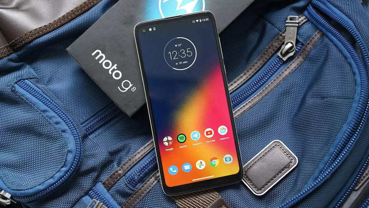 Baxış Motorola Moto G8: Biz albalı 