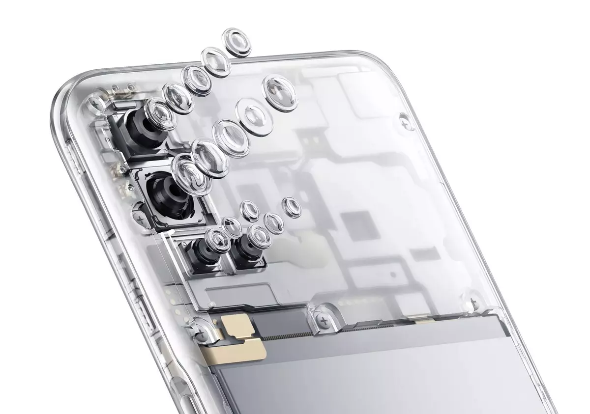 Smartphone-langlebiger Oppo A52 kam in Russland an 2940_1