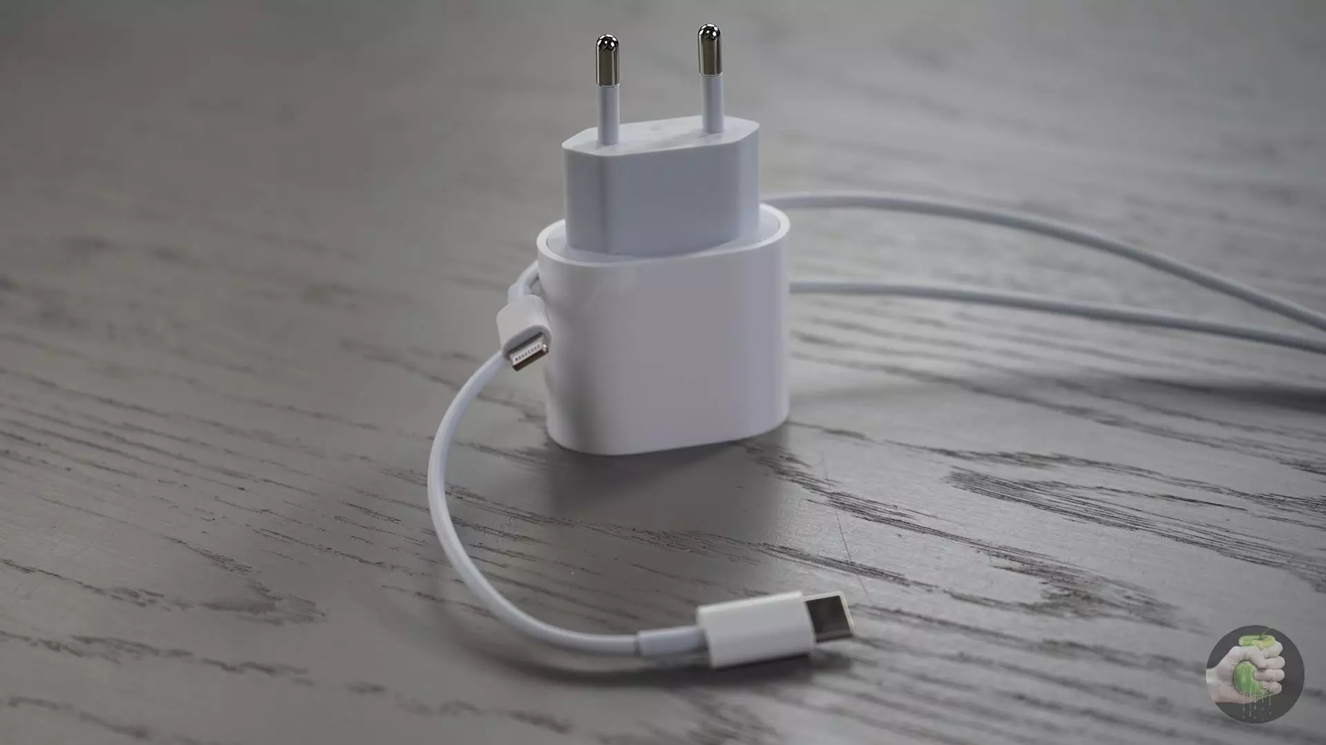 Sad News: iPhone 12 will receive Lightning connector