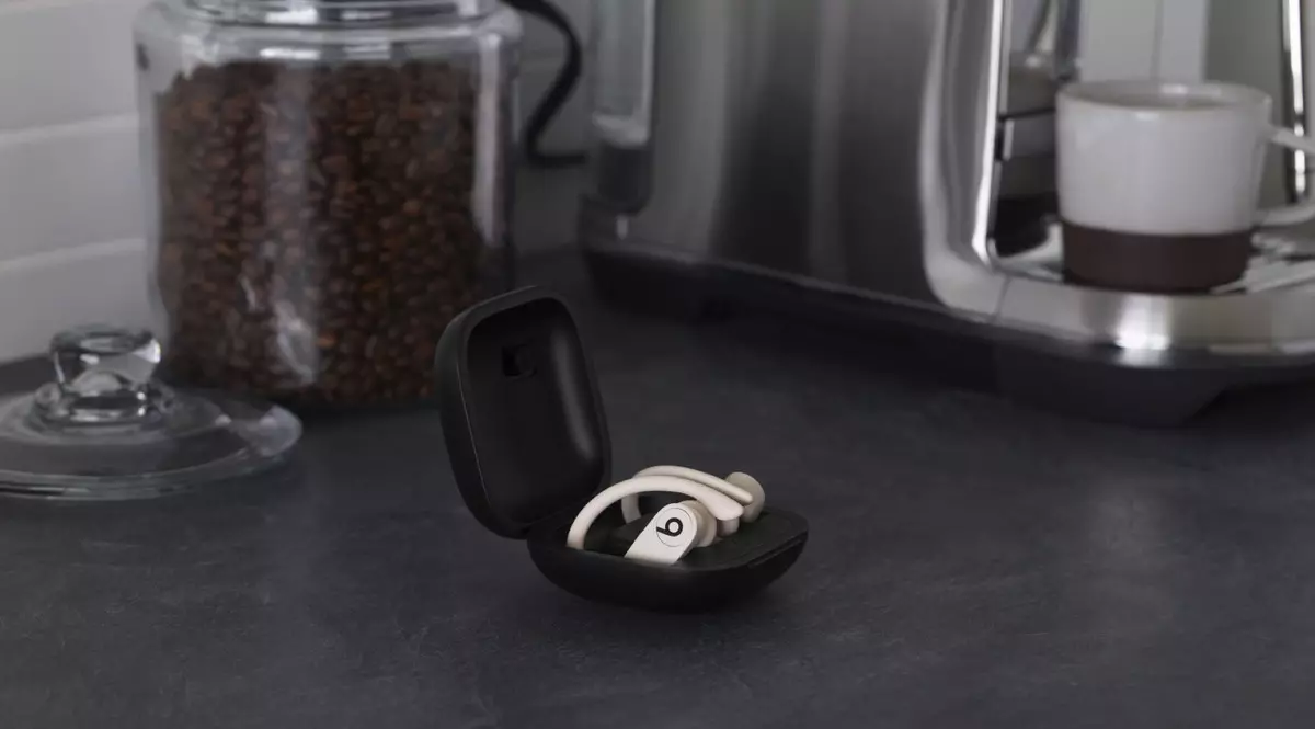 مستقبل الاتفاق Airpods أو PowerBeats برو سوف تتلقى مستشعر الضوء الخارجي