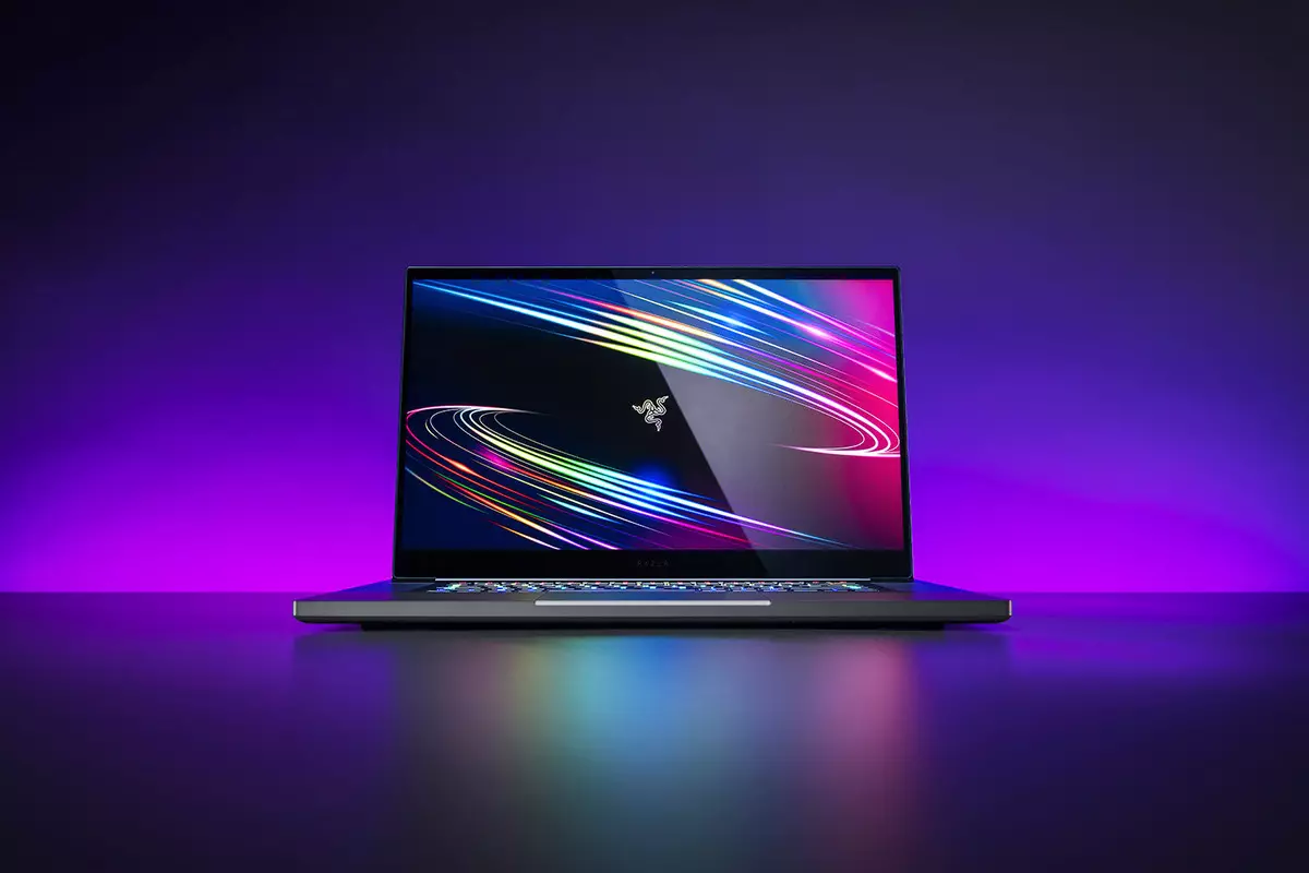 Razer In Blade Pro 17: 10-муундун 300 HZ жана Intel өзүнчө өзөгүн көрсөтүү