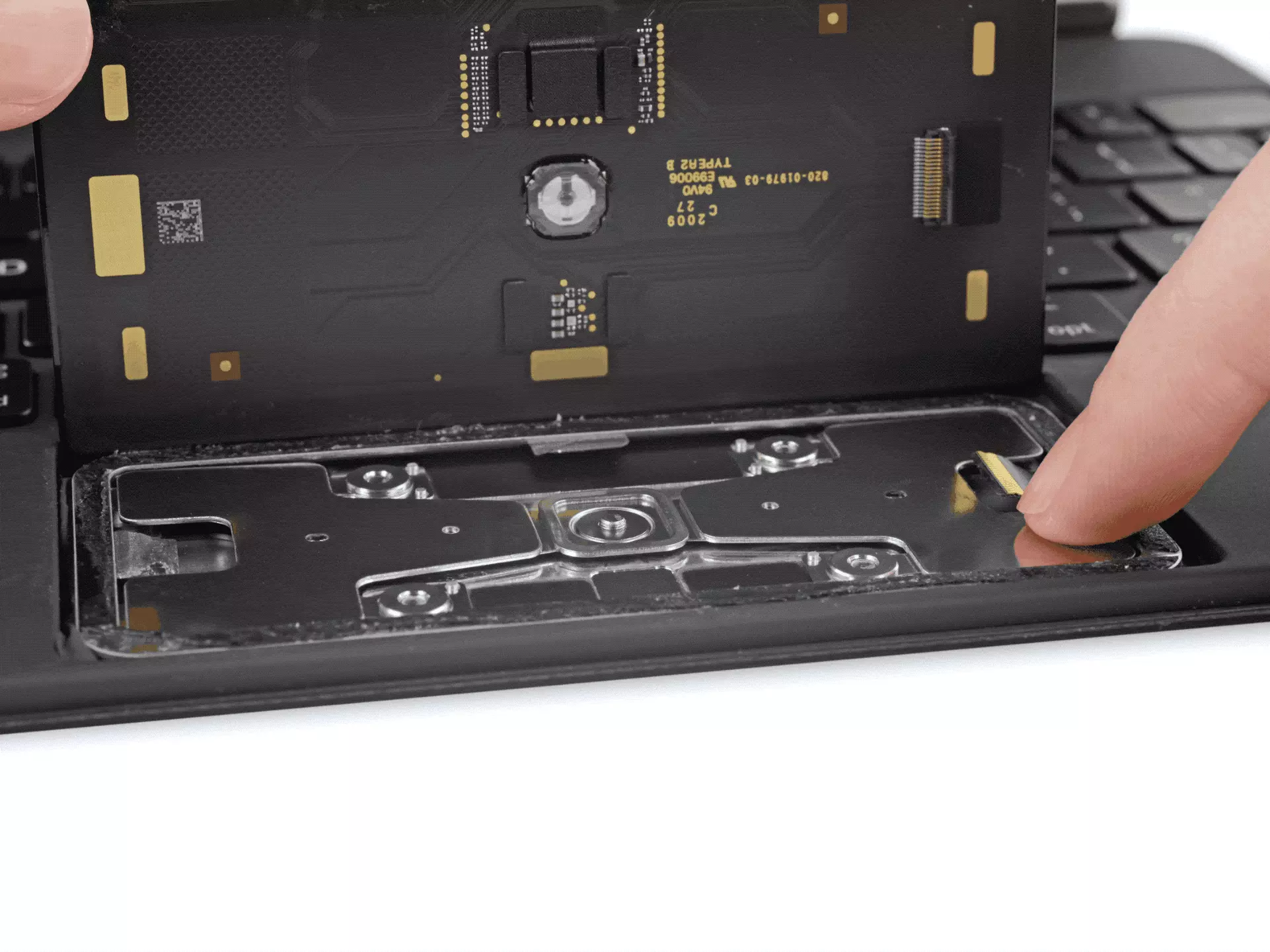 Ifixit manam-pahaizana dia nilaza ny fomba nandaminana ny Trekpad ao amin'ny keyboard majika ho an'ny iPad Pro 3109_0