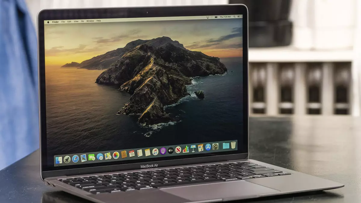 Easpa Aer MacBook Gile? Suiteáil Windows!