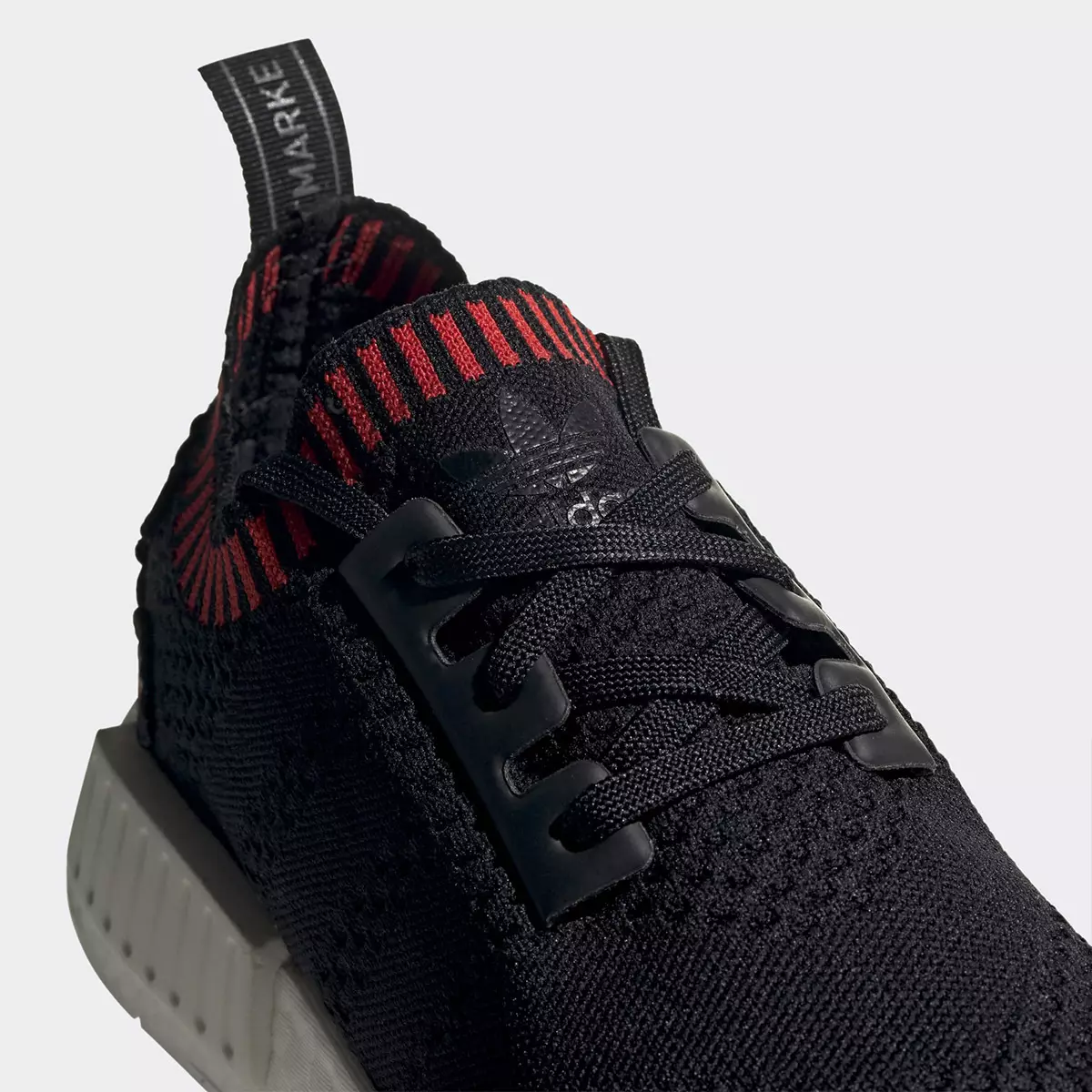 Adidas esitteli yksinoikeuden NMD R1 PK lohikäärmeiden veneiden lomaan 3158_1