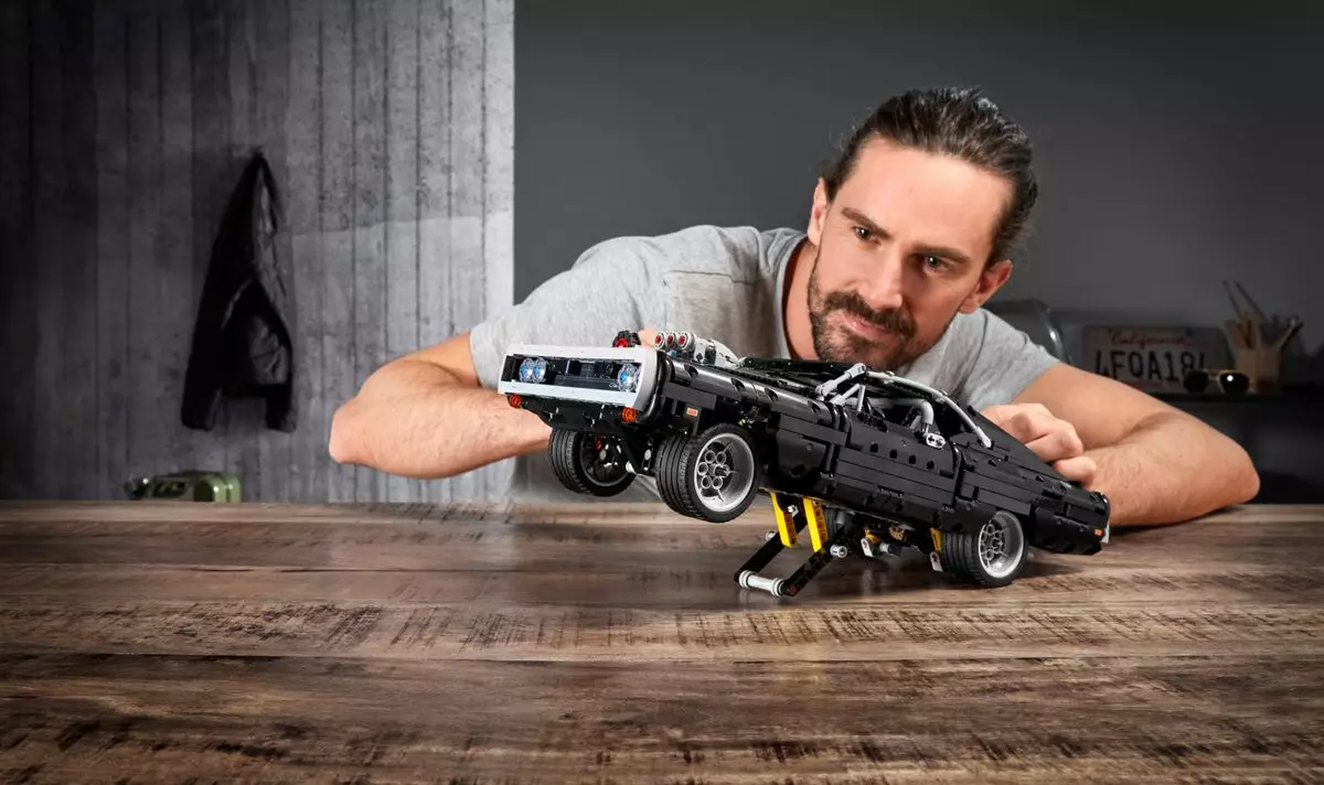 thiness ຂອງມື້: dodge charger dompica testo ຈາກ lego