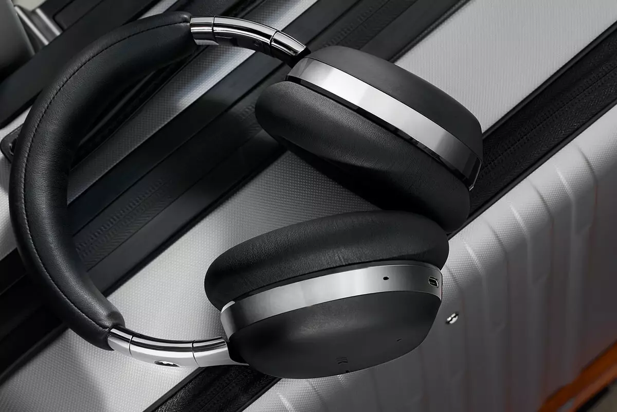 La cosa del día: auriculares Montblanc. ¿Qué hizo el fabricante de maletas, asas y horas? 3513_2