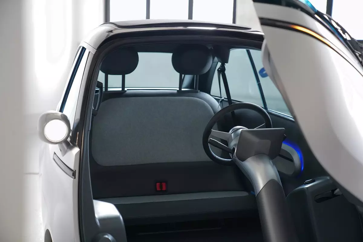 Electric Microlino blev efterträdaren av idéerna om BMW ISETTA med en kylskåpsdörr 3537_5