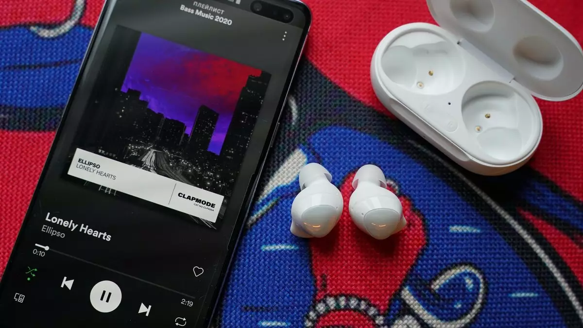 SAMSUNG GALAXY BUDS + REVIEW: Test sound